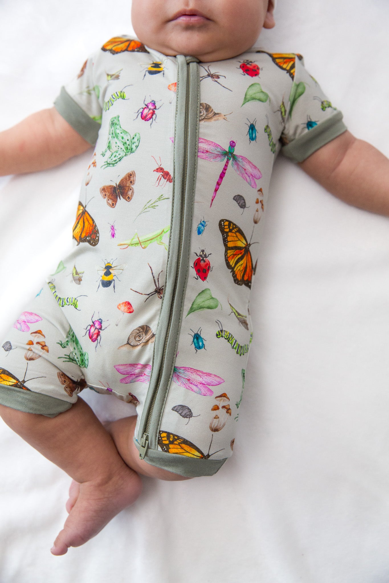 Backyard Bugs Shortie – Buzz & Blossom